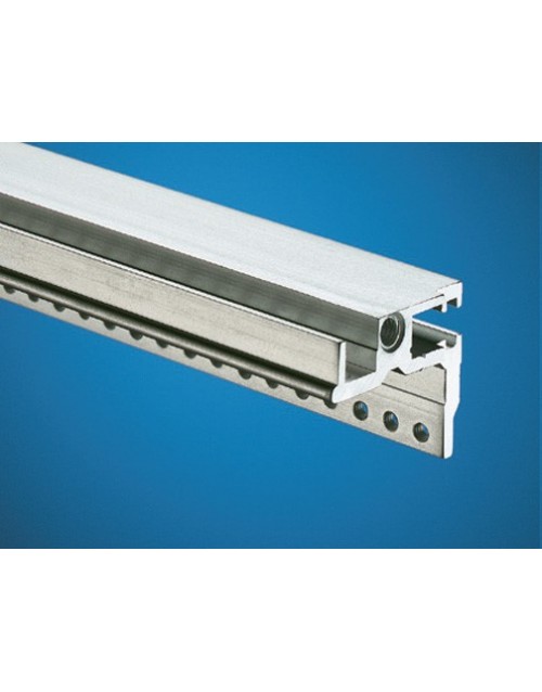 Rear horizontal rail, with integral Z rail